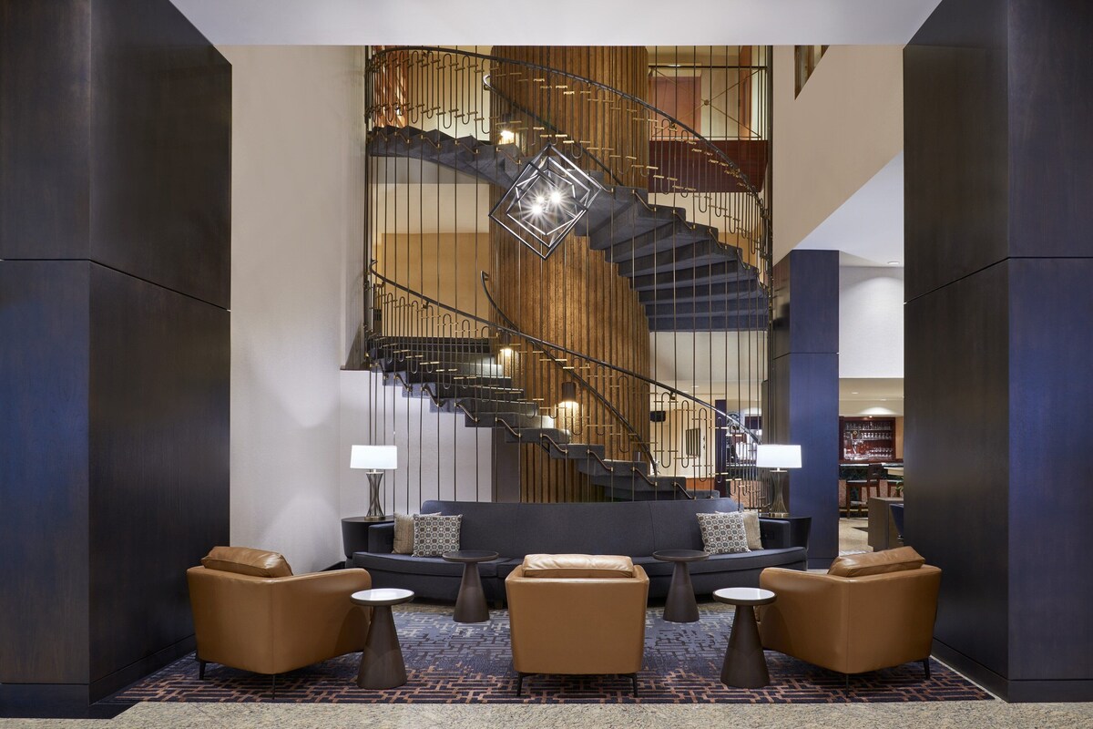 Sheraton Ottawa Hotel - Latest Reviews, Deals & Photos 2026 - Expedia.ca