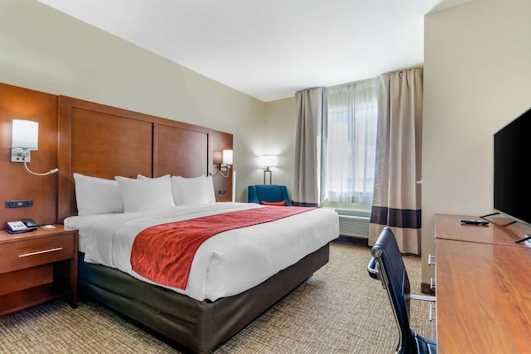 Cortinas/cortinados opacos, ferro/tábua de engomar, Wi-fi grátis