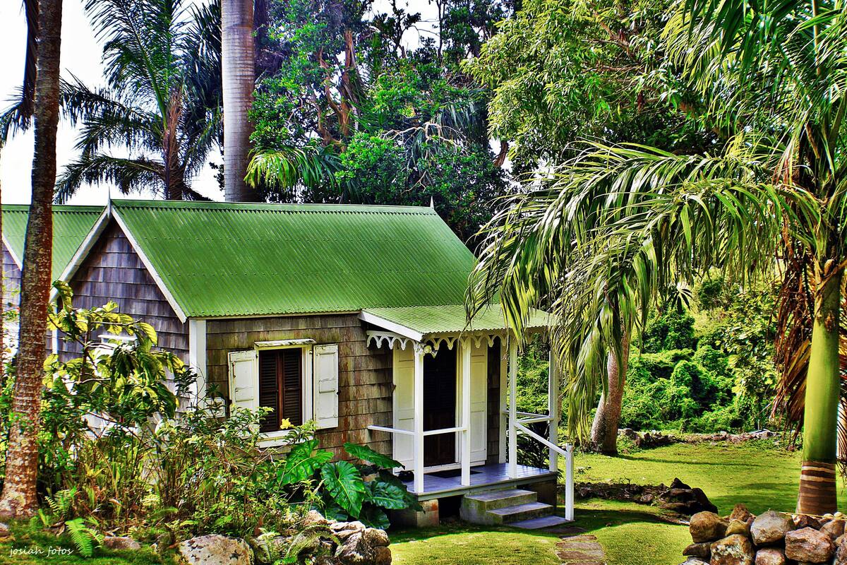 Casa de campo, 1 quarto | Cofres nos quartos, escrivaninha, ferros/tábuas de passar roupa
