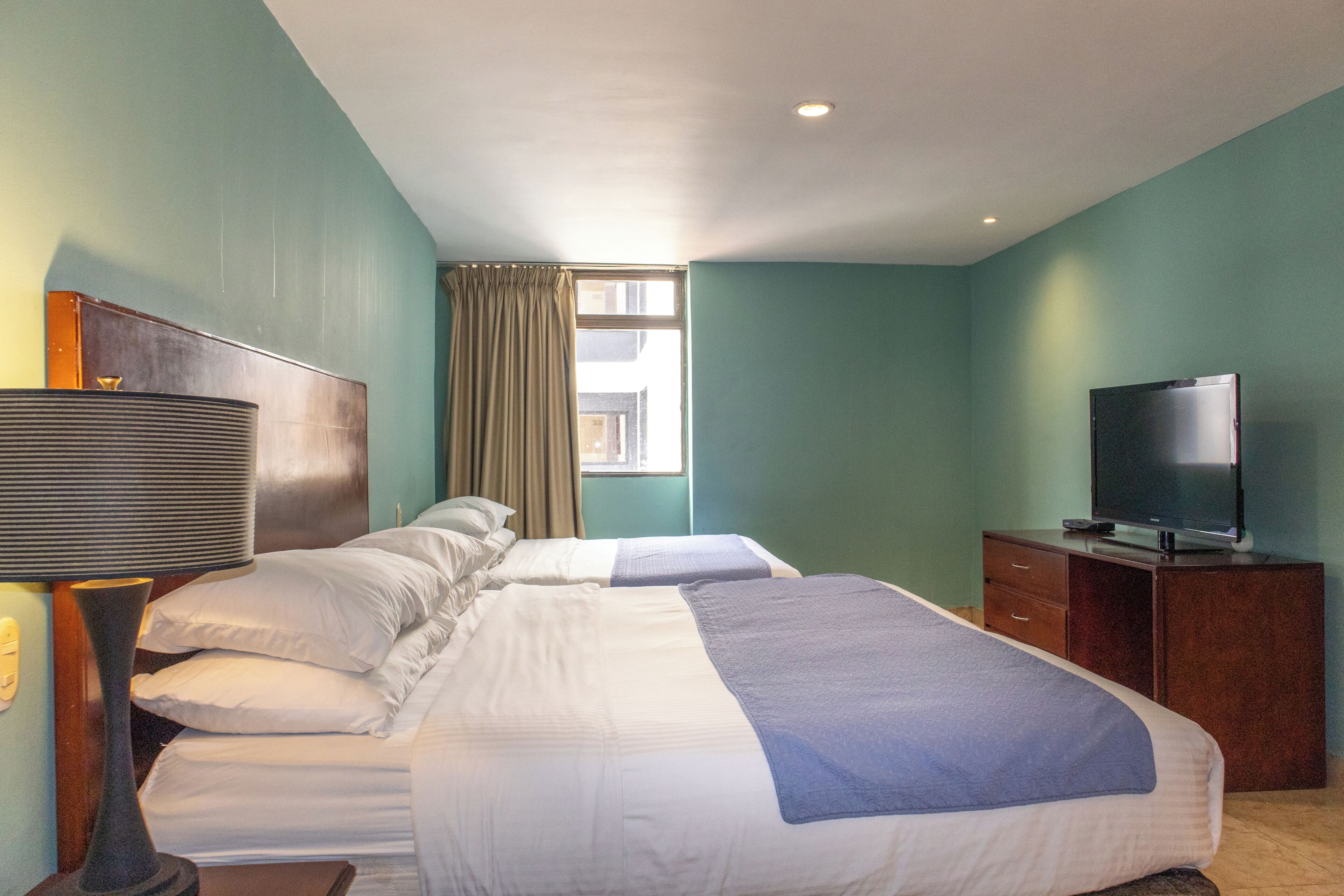 Suite, 1 cama king-size, não fumadores (1 Bedroom) | Roupa de alta qualidade, edredões de penas, minibar, cofre no quarto 