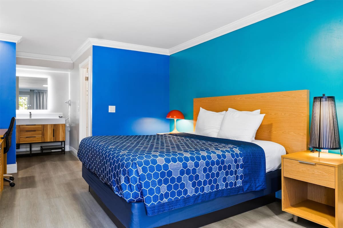 Quarto, 1 cama King | Cofres nos quartos, escrivaninha, cortinas blackout