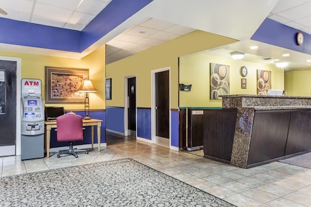 Lobby. Days Inn by Wyndham Goldsboro