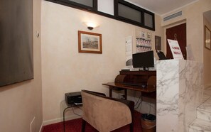 Book Best Western Hotel Piccadilly in Rome | Hotels.com