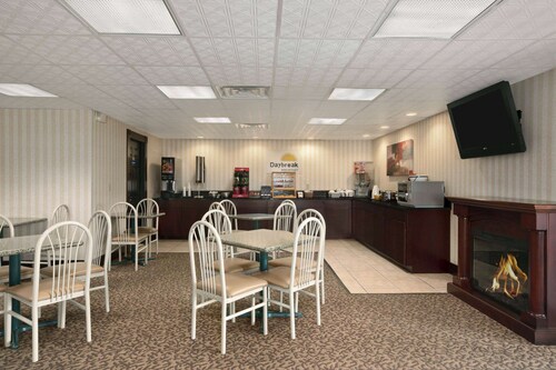 Days Inn by Wyndham Grantville Hershey North Reviews, Deals & Photos ...