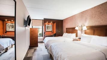 Quarto, acessível, para não fumantes | Cofres nos quartos, escrivaninha, cortinas blackout
