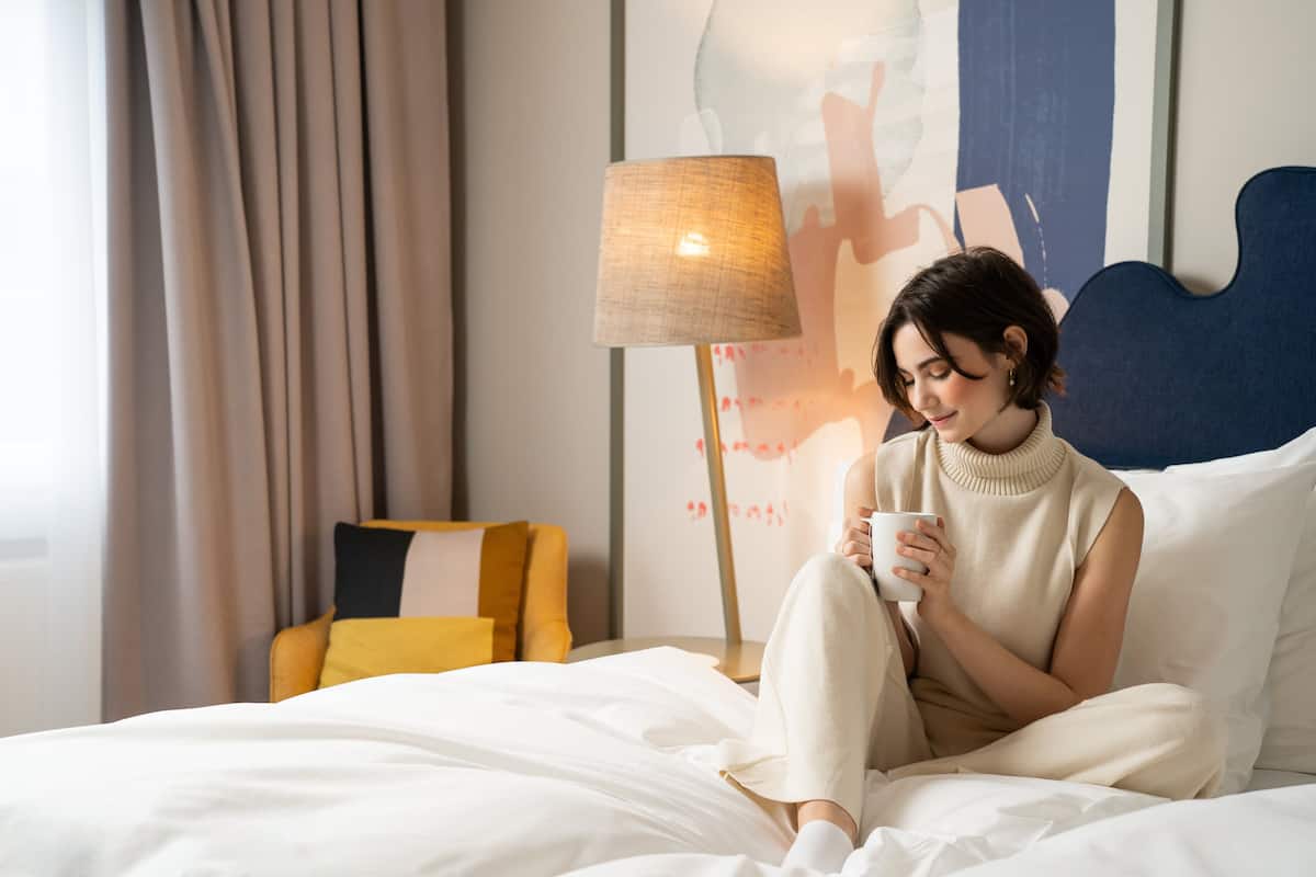 Roupa de alta qualidade, minibar, cofre no quarto, secretária