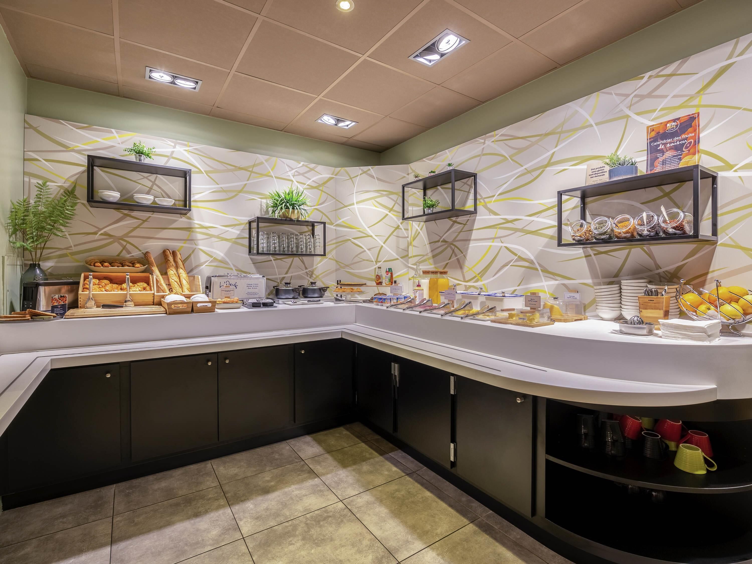 Pequeno-almoço tipo buffet diário (10.5 EUR por pessoa) 