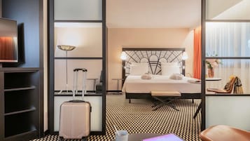 Suíte família, 1 cama de casal | Cofres nos quartos, escrivaninha, quartos à prova de som