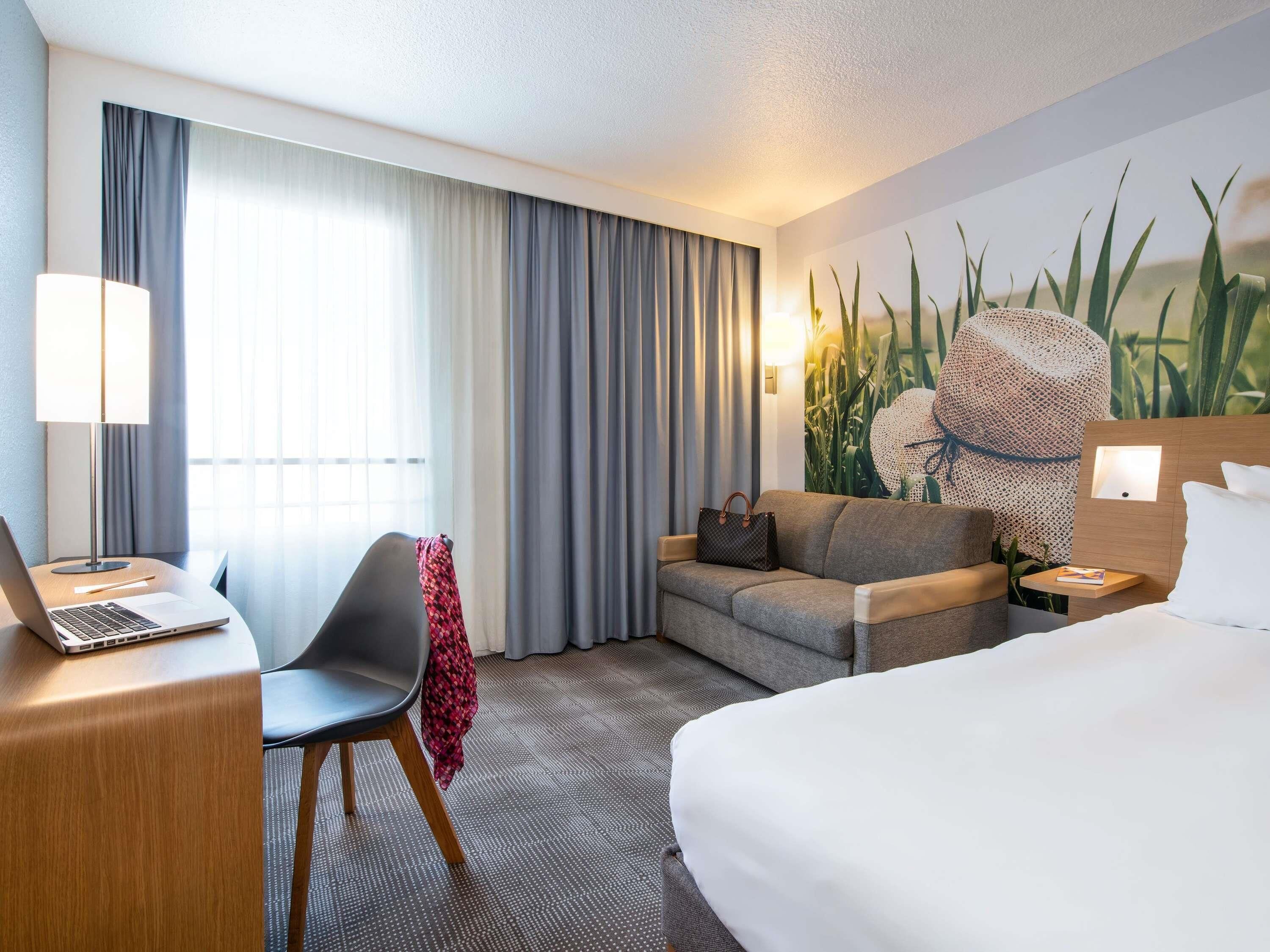 Quarto superior, 1 cama de casal e sofá-cama | Cofres nos quartos, individualmente decorados