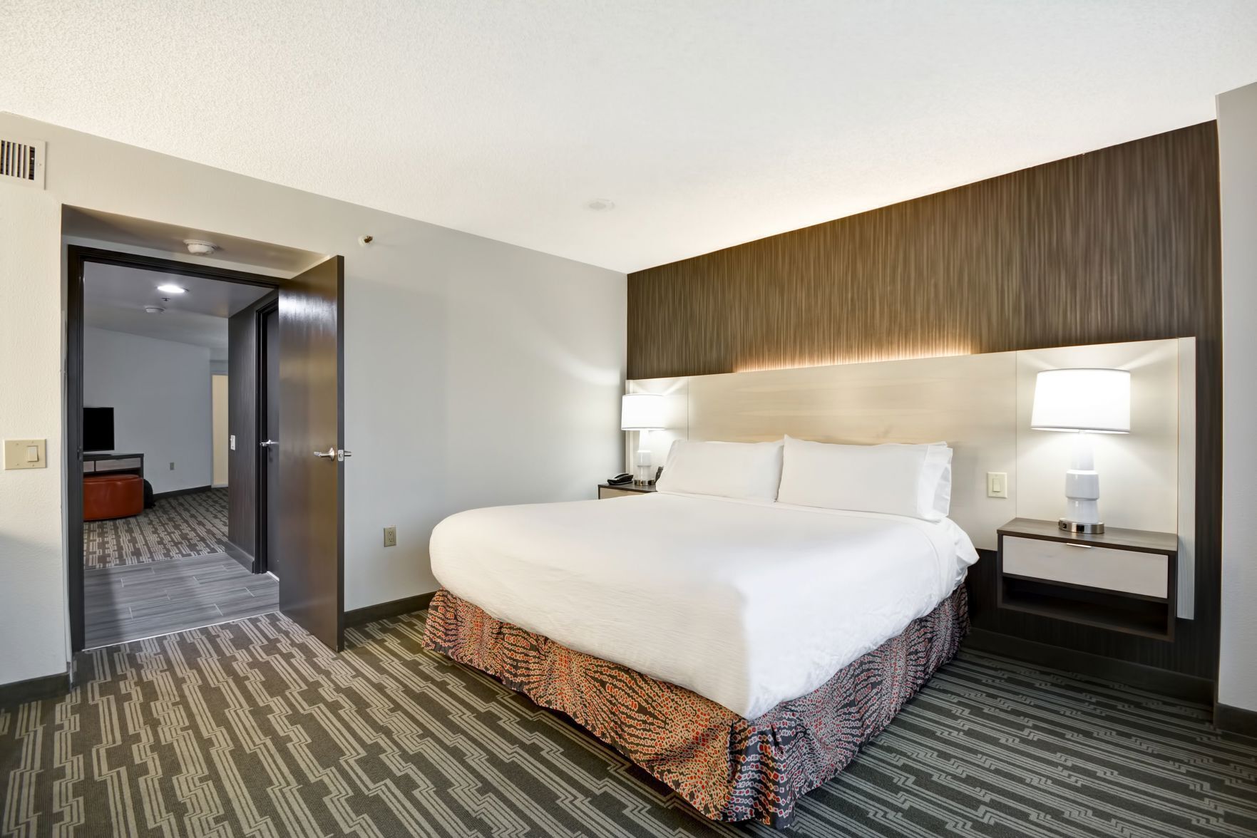 1 quarto, roupa hipoalergénica, edredões de penas, cofre no quarto 