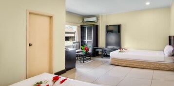 Quarto Superior, 2 camas de casal | Secretária, ferro/tábua de engomar, Wi-fi grátis 
