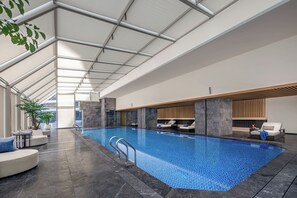 Piscina interior 