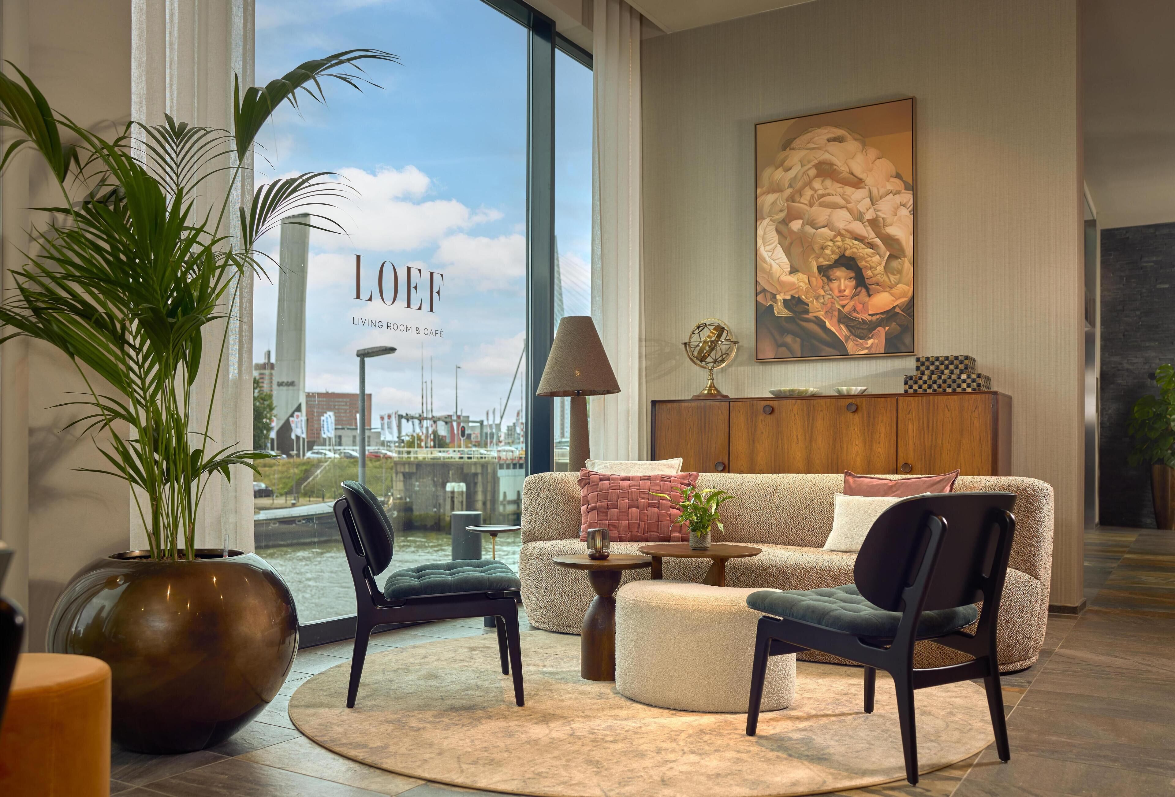 3 restaurantes, cozinha local e internacional 