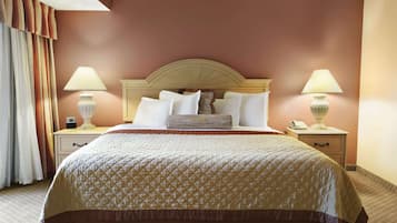 Roupas de cama premium, cofres nos quartos, escrivaninha