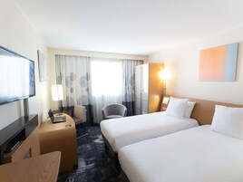 Quarto Superior, 1 cama king-size | Roupa de alta qualidade, minibar, cofre no quarto, secretária