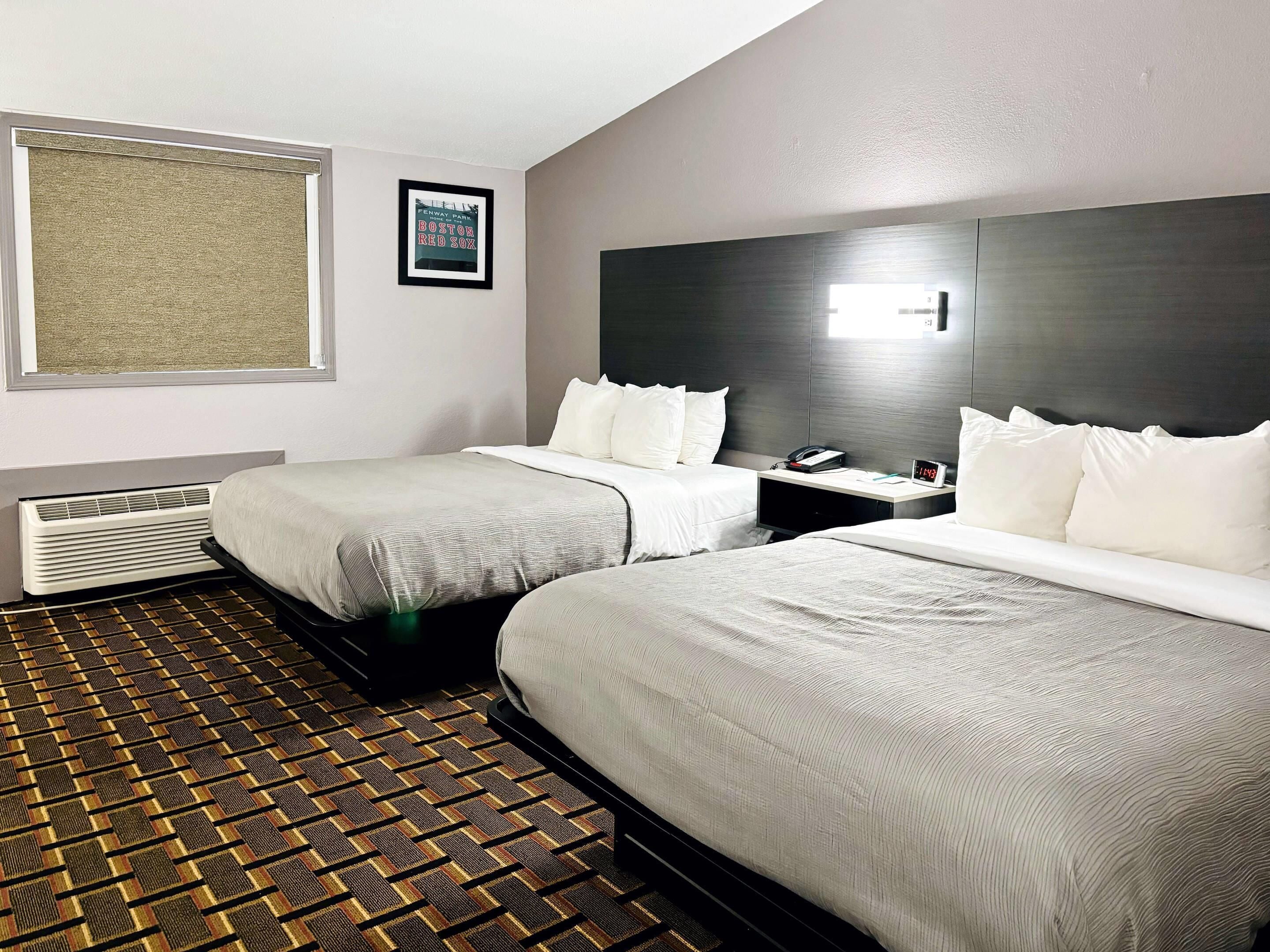 Quarto Standard, várias camas, não fumadores | Cortinas/cortinados opacos, ferro/tábua de engomar, camas desdobráveis 