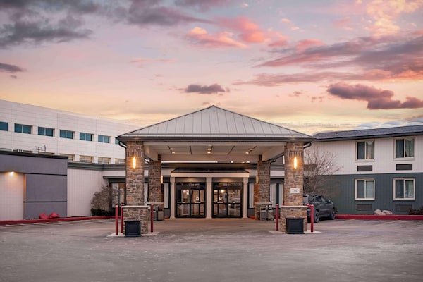 Best Western Green Bay Inn Conference Center - Green Bay