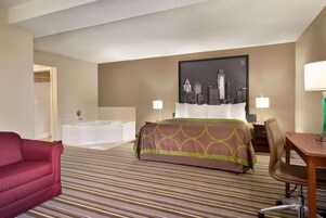 Suíte estúdio, 1 cama King, para não fumantes | Escrivaninha, espaço de trabalho para notebook