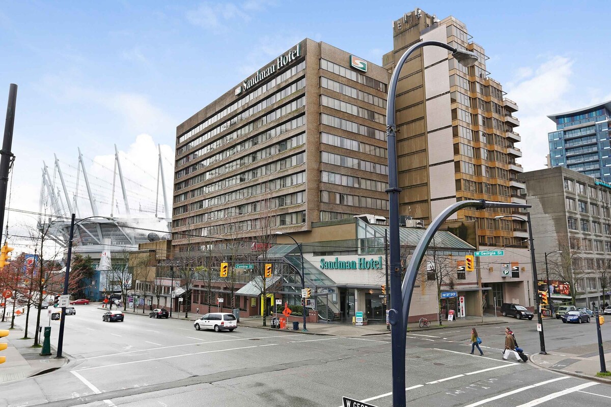 Sandman Hotel Vancouver Downtown in Vancouver | Expedia