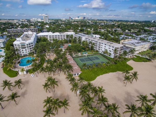 Lago Mar Beach Resort & Club Reviews, Deals & Photos 2023 - Expedia