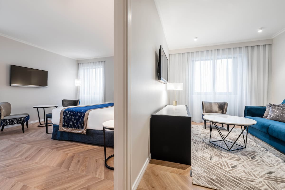Quarto Premium | 1 quarto, minibar, cofre no quarto, secretária