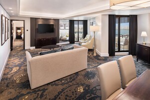 Grand Suite, Balcony (Creek View, Lounge Access) | Roupas de cama de algodão egípcio, roupas de cama premium