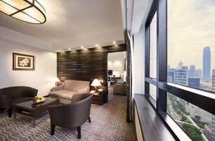 Suíte empresarial | Área de estar | TV LCD