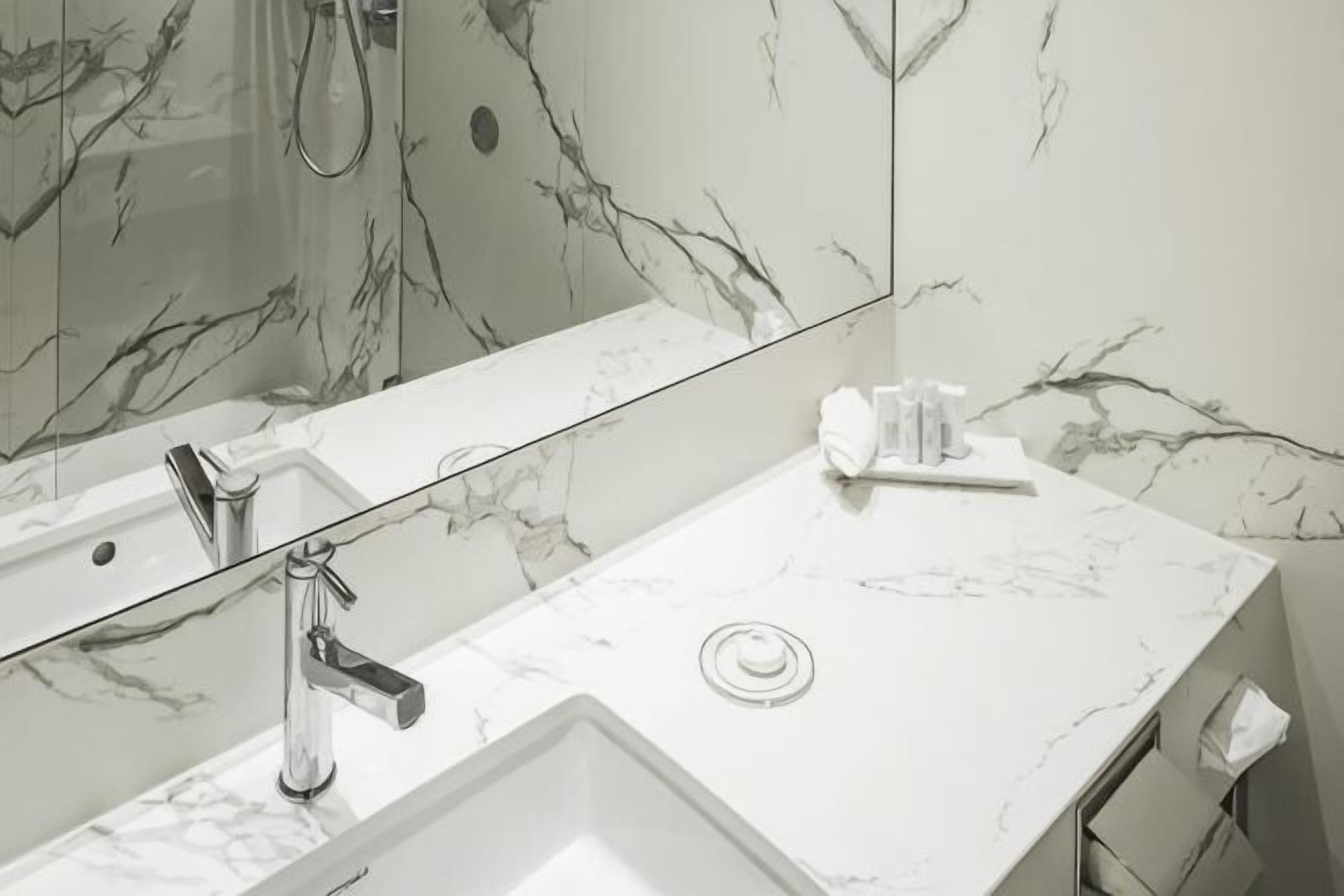 Banheiro | Produtos de toalete grátis, secador de cabelo, chinelos 