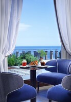 Pequeno-almoço tipo buffet diário (35 EUR por pessoa) 