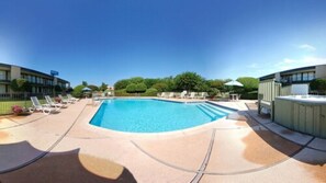 Piscina exterior sazonal 