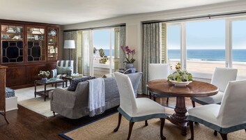 Suite (Pacific View) | Roupa de alta qualidade, camas de colchão pillowtop, minibar 