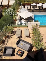 Quarto executivo, terraço, vista para a piscina | Terraço/pátio