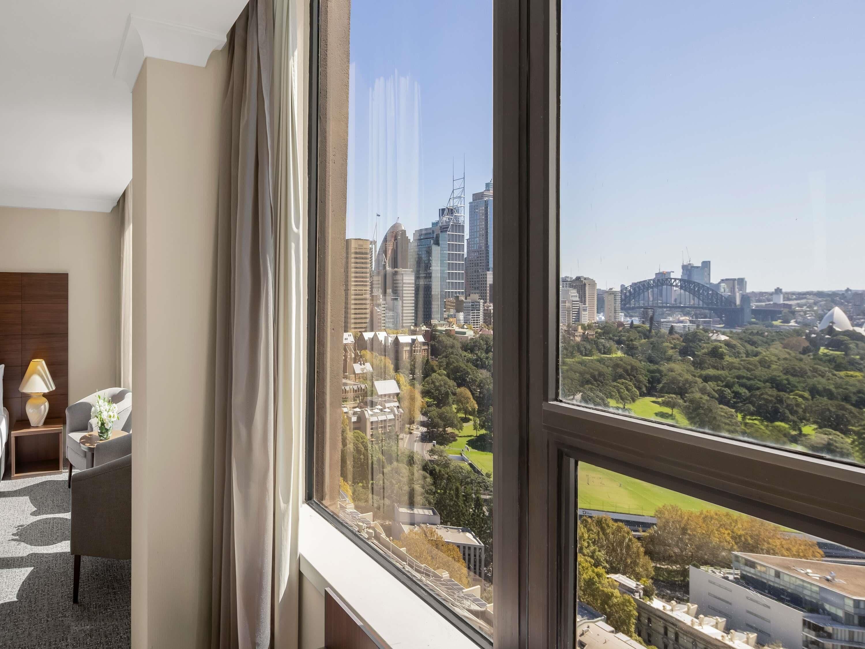 Quarto Deluxe, 1 cama king-size, vista para o porto | Cofre no quarto, secretária, ferro/tábua de engomar, camas desdobráveis 