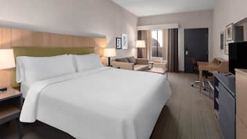 Quarto Standard, 1 cama king-size e sofá-cama | 1 quarto, roupa de alta qualidade, secretária