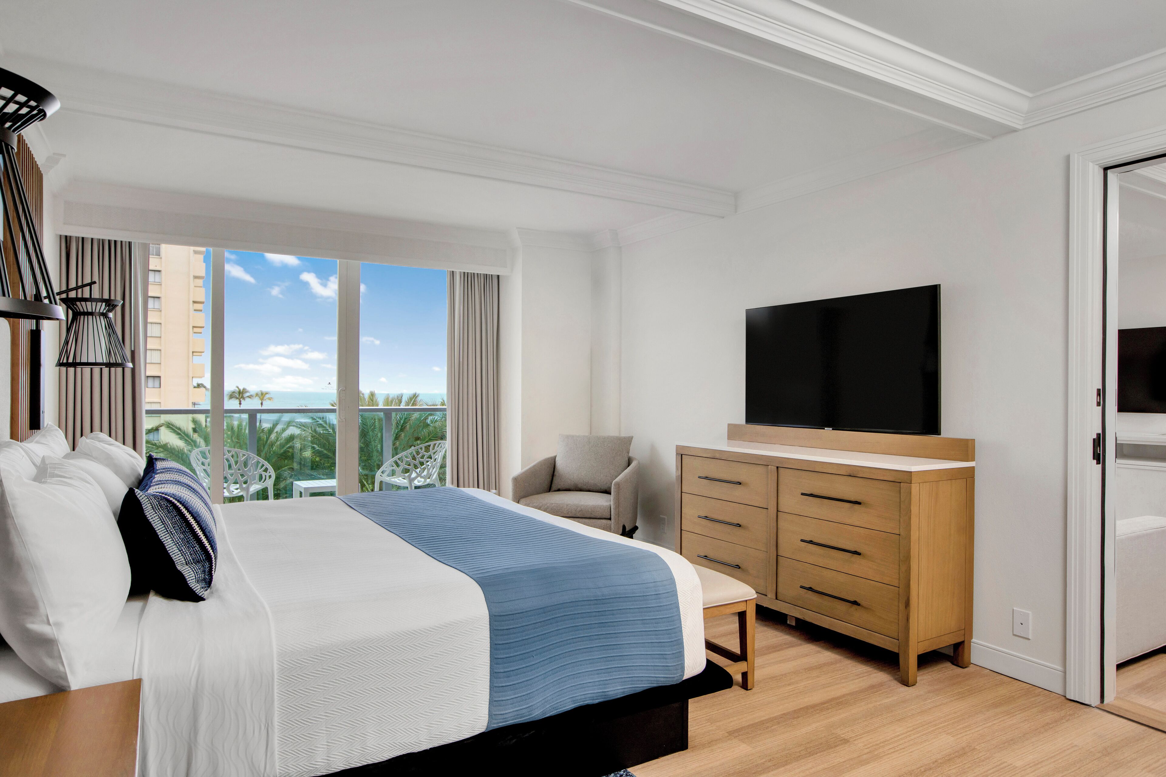Jupiter Beach Resort And Spa