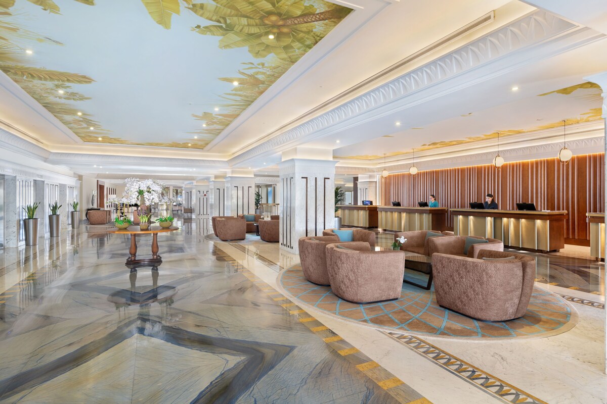 JA Beach Hotel, Dubai Reviews, Deals & Photos 2026 - Expedia