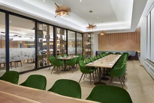 Pequenos-almoços, almoços e jantares servidos 