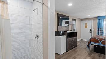 1 quarto, minibar, cofre no quarto, secretária