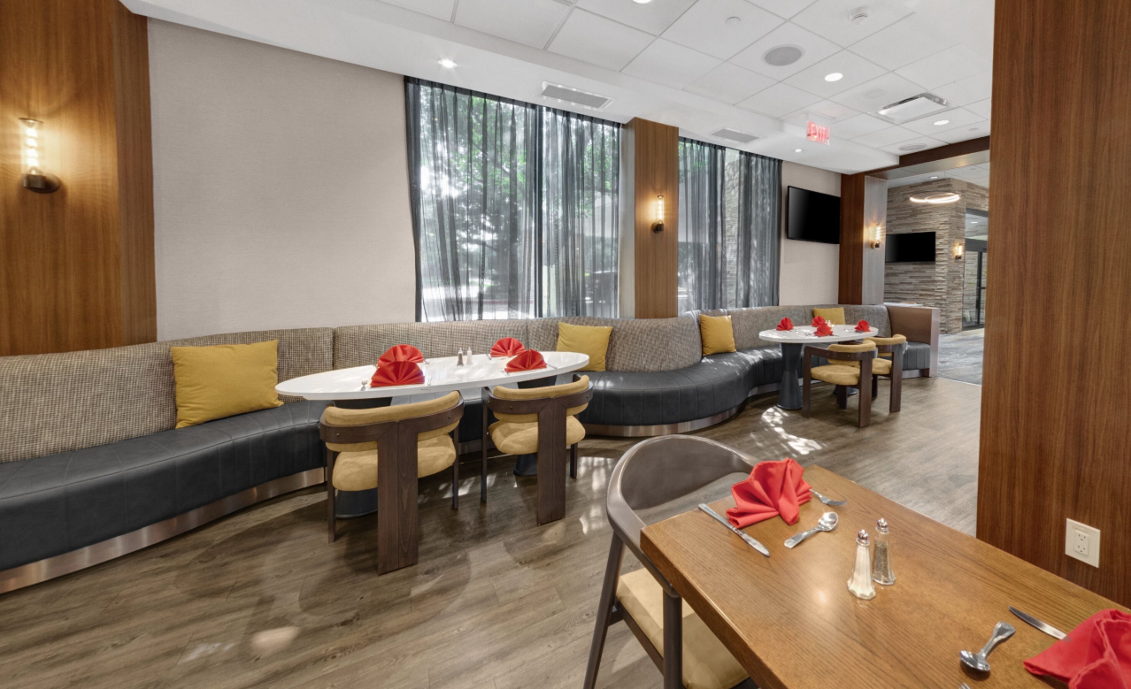 Café da manhã com buffet todos os dias mediante uma taxa