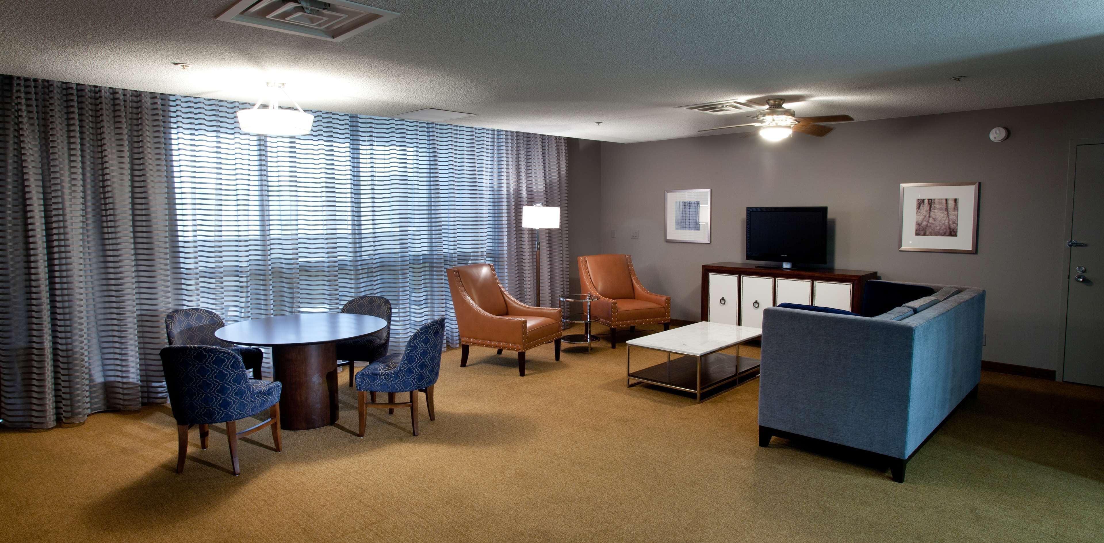 Doubletree by Hilton Bloomington - Minneapolis South Reviews, Deals ...