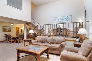 Suite, várias camas, não fumadores, cozinha (with Sofabed) | Cozinha privada | Uma cafeteira/bule 