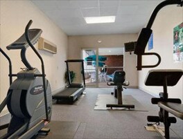 Equipamento de fitness no quarto