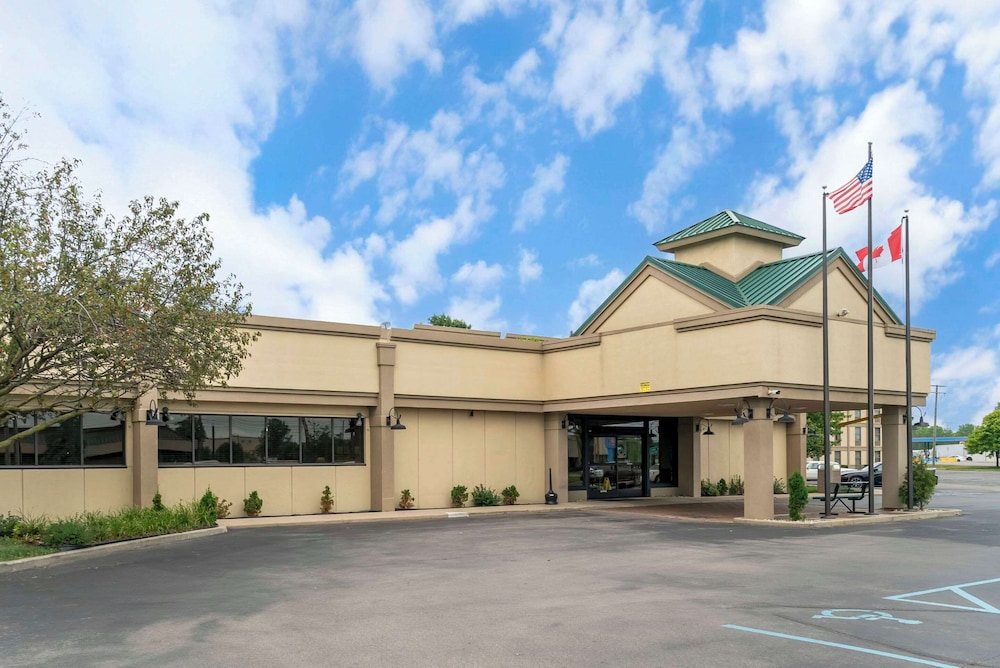 Quality Inn & Suites - Michigan