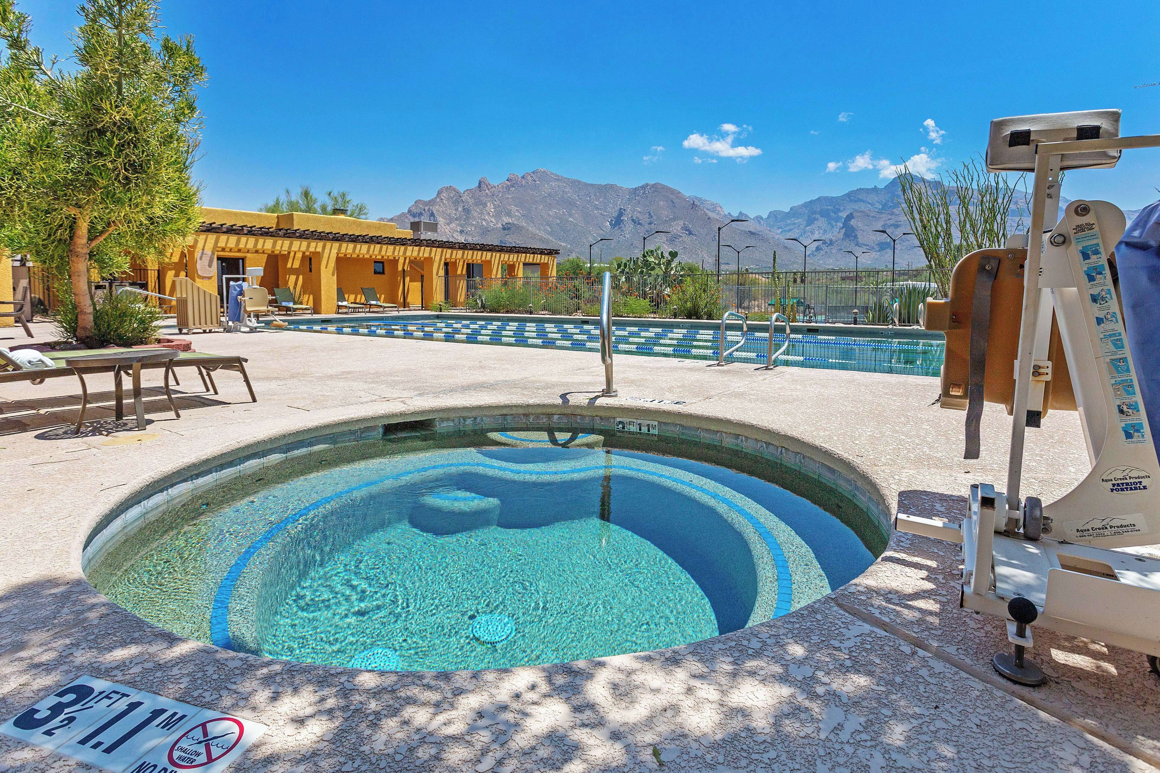 3 piscinas externas, espreguiçadeiras