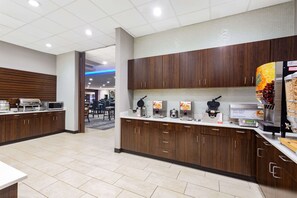 Pequeno-almoço tipo buffet diário incluído 