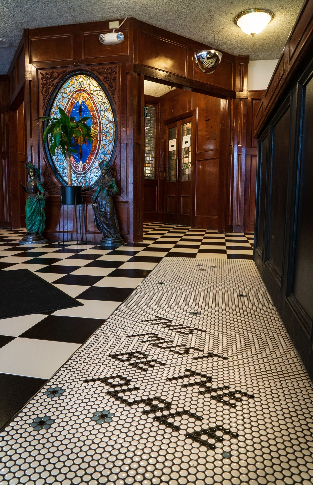 The Boulder Broker Reviews, Deals & Photos 2024 - Expedia