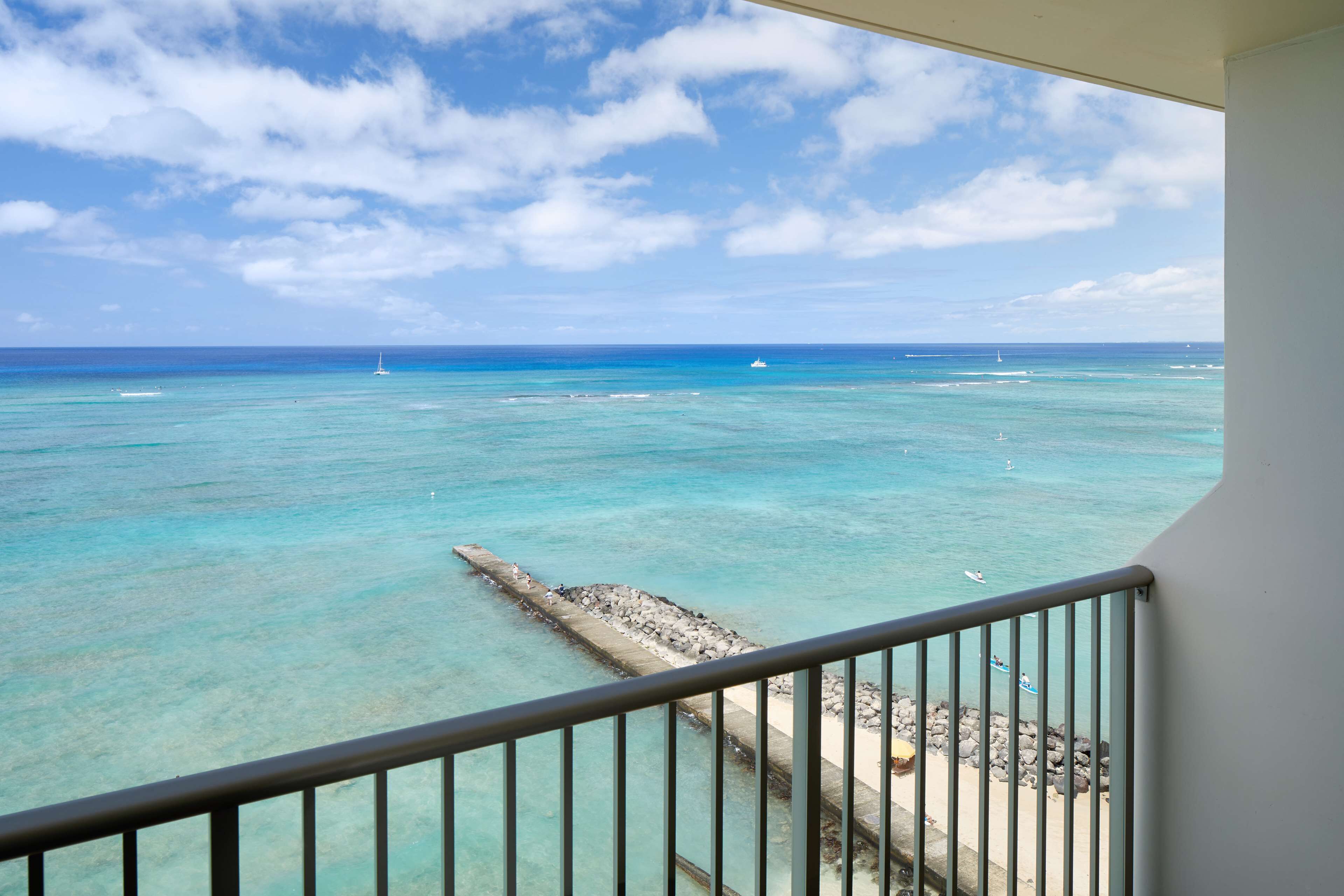 OUTRIGGER Reef Waikiki Beach Resort Reviews, Deals & Photos 2024 - Expedia