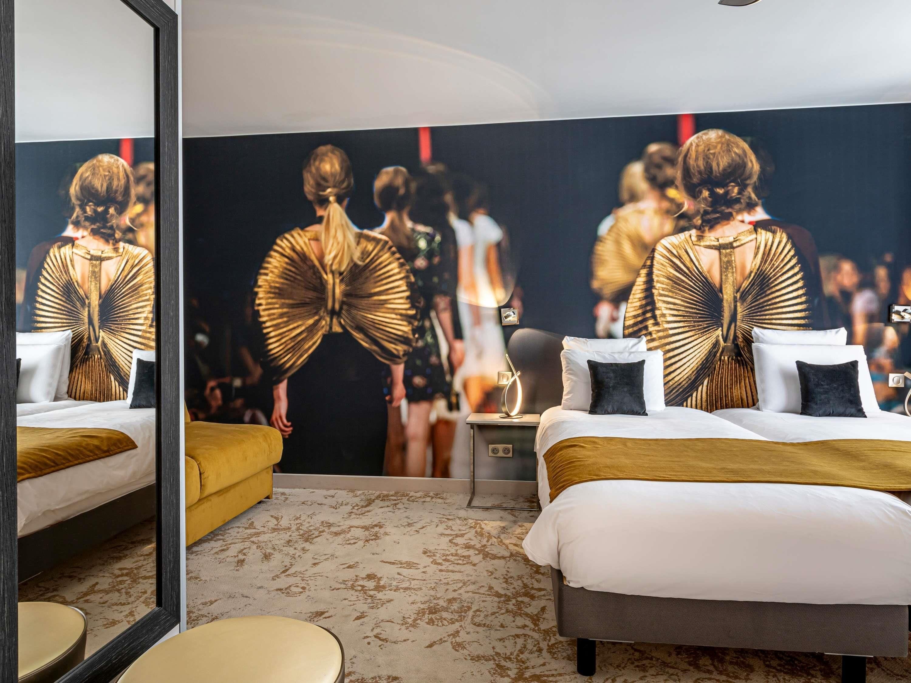 Roupa de alta qualidade, minibar, cofre com capacidade para portátil 