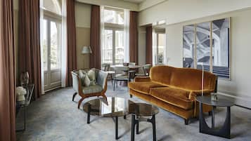 Roupa hipoalergénica, minibar com produtos grátis