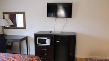 Quarto Standard, 2 camas de casal | 1 quarto, roupa de alta qualidade, secretária, ferro/tábua de engomar